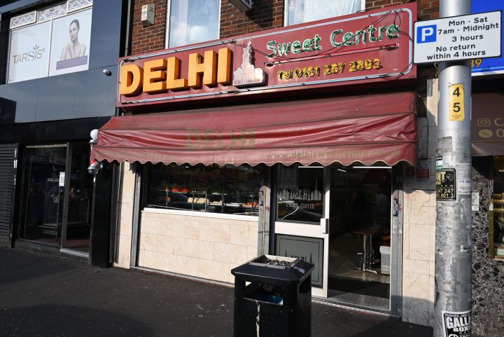 10 spots on Wilmslow Road Curry Mile Manchester to try - Halal Xplorer